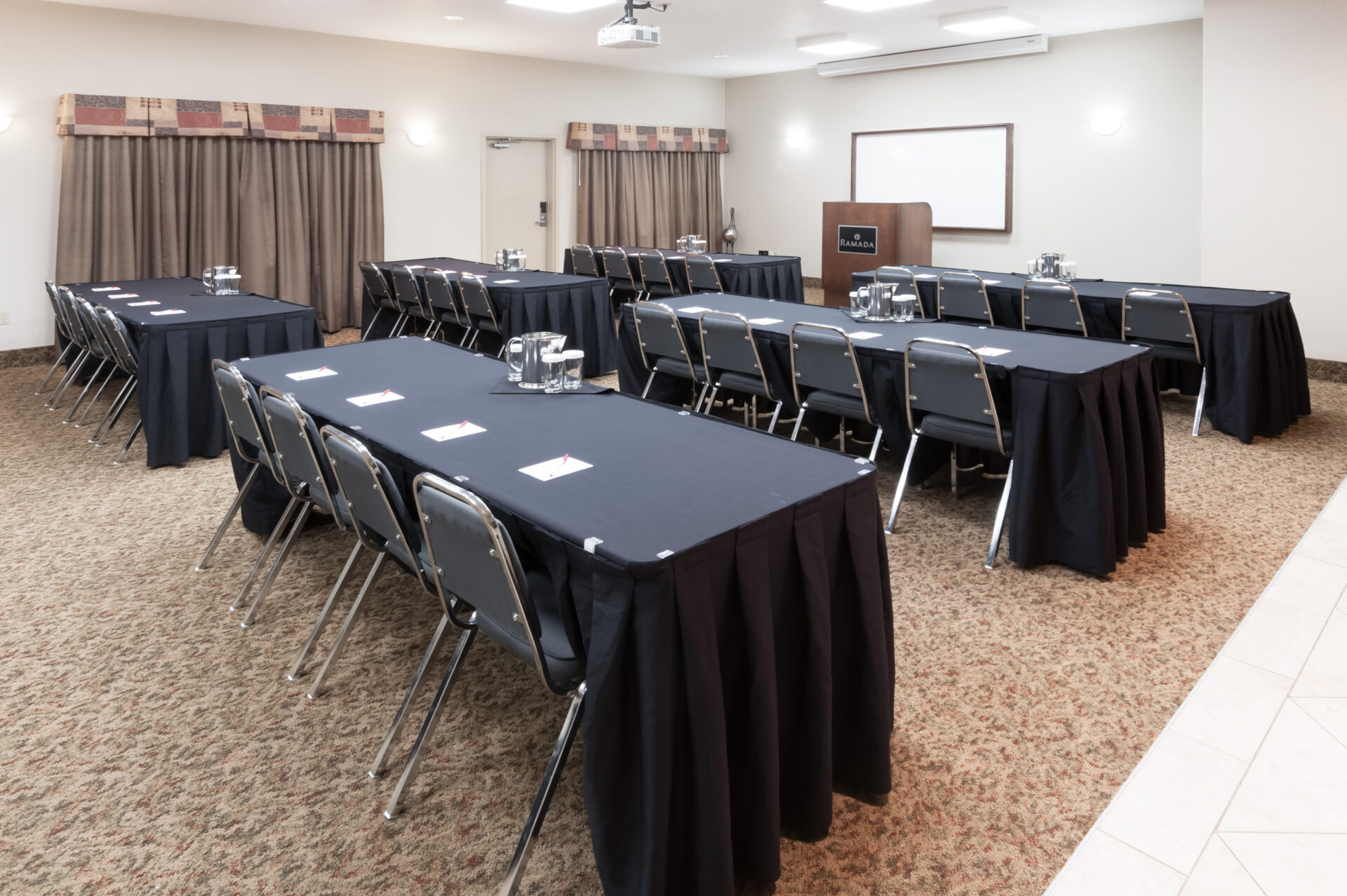 Canalta High River - Canalta Hotels